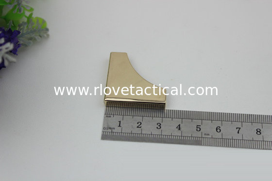 Fashion style zinc alloy light gold handbag corner protectors from China factory