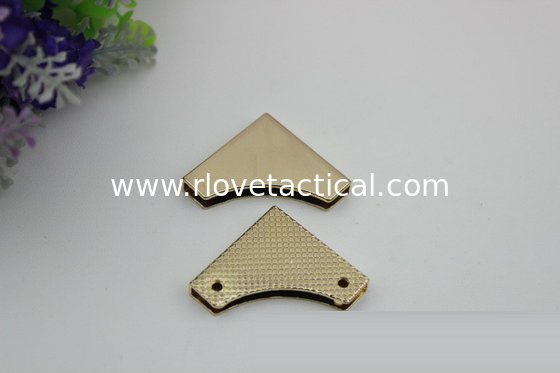 Fashion style zinc alloy light gold handbag corner protectors from China factory