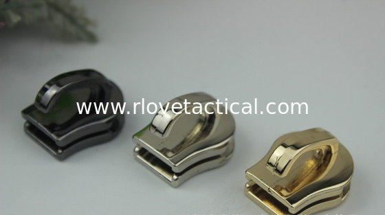 Eco-friendly zinc alloy bag accessories nickel color metal train head zipper slider 15#