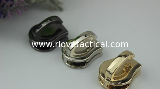 Eco-friendly zinc alloy bag accessories nickel color metal train head zipper slider 15#