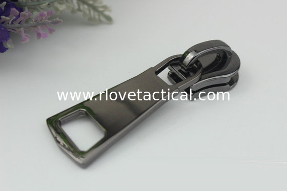 Personalized simple design zinc alloy 3 color 15# zipper with zipper puller slider for handbag