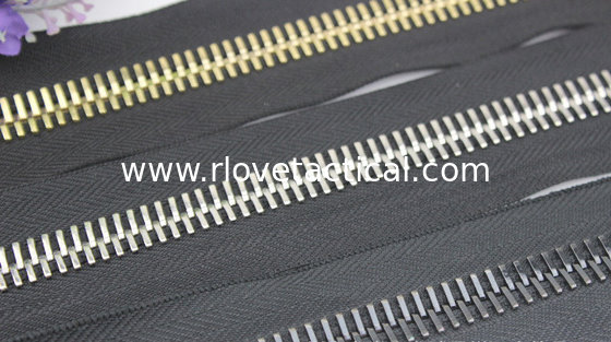 Personalized simple design zinc alloy 3 color 15# zipper with zipper puller slider for handbag