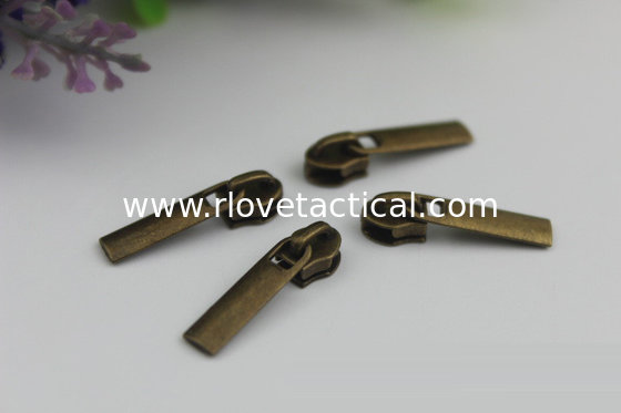Factory direct sale zinc alloy nylon zipper teeth 3# handbag gold zipper puller design