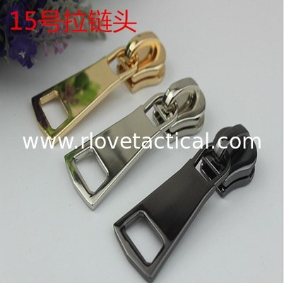 Factory price customized size zinc alloy light gold No.15 metal zipper slider with puller