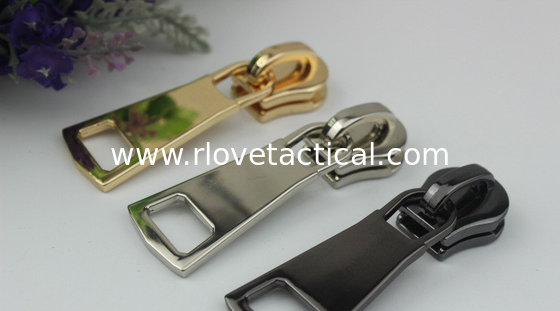 Factory price customized size zinc alloy light gold No.15 metal zipper slider with puller