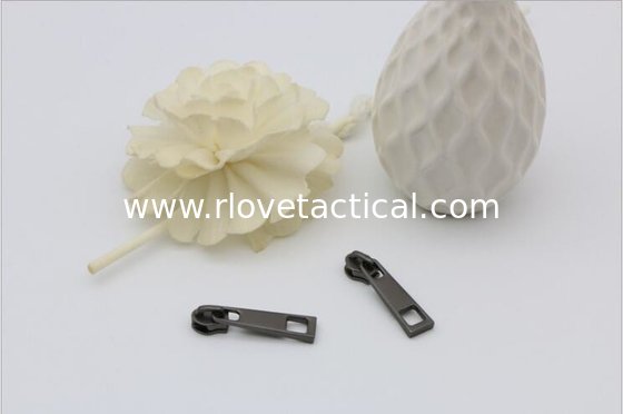 Super quality handbag hardware decorative gunmetal color 3# square shape zipper puller with slider