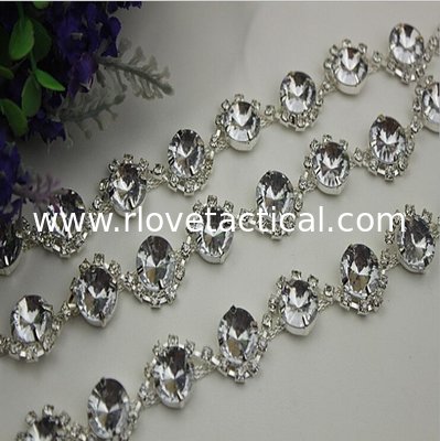 Beautiful customized silver color diamond hardware iron 17 mm luxury chain for bags