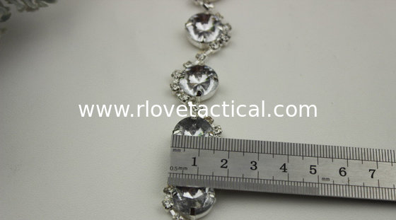 Beautiful customized silver color diamond hardware iron 17 mm luxury chain for bags