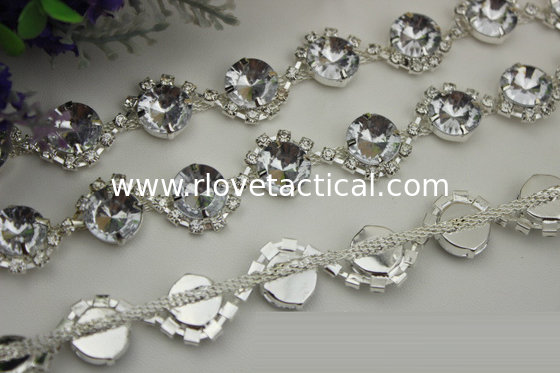 Beautiful customized silver color diamond hardware iron 17 mm luxury chain for bags