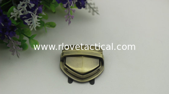 Custom various color zinc alloy handbag metal push locks wholesale
