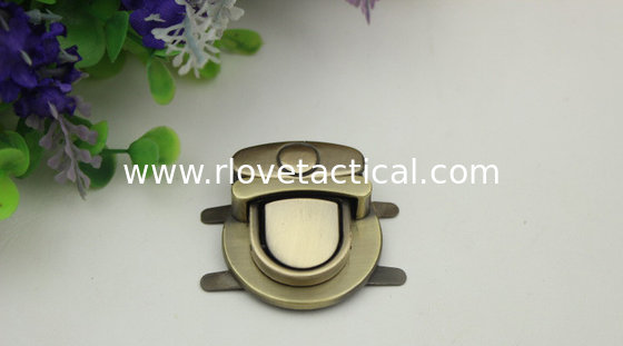 Professional custom luxury gold zinc alloy metal bag push locks 35*40 mm