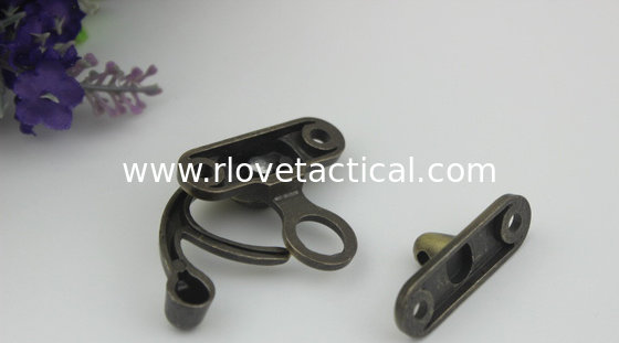 Durable classical hanging brush anti brass color zinc alloy wooden box clip locks