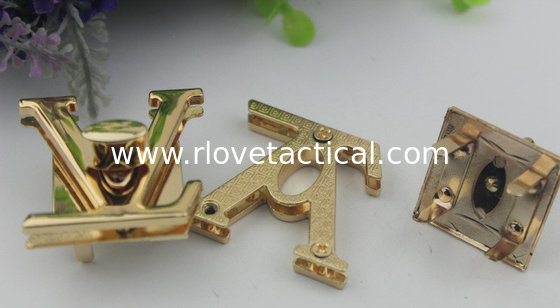 High polished zinc alloy gold plated V letters handbag twist lock