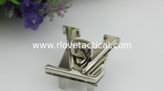 High polished zinc alloy gold plated V letters handbag twist lock