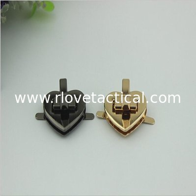 Fashionable novelty gunmetal color heart shape bag accessories metal twist lock for handbag