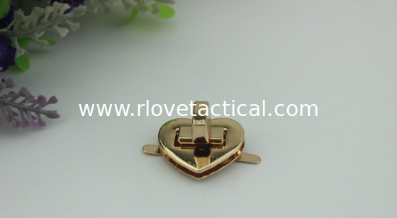 Fashionable novelty gunmetal color heart shape bag accessories metal twist lock for handbag