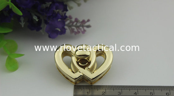 Design love-heart shape zinc alloy gold metal twist locks for purse