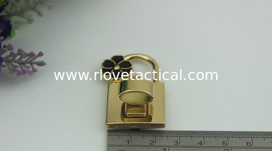 Beautiful flower decorative gold zinc alloy handbag turn twist locks