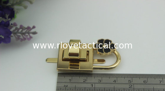 Beautiful flower decorative gold zinc alloy handbag turn twist locks
