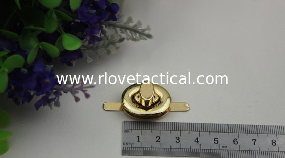 Manufacturing light gold zinc alloy oval shape handbag twist lock