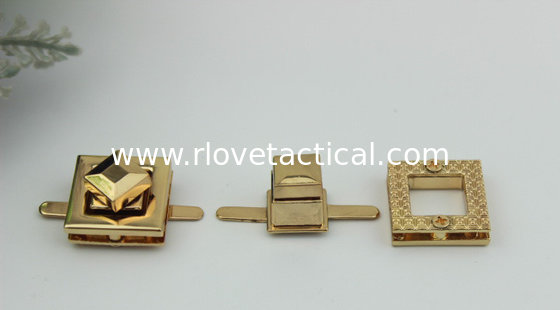 Most popular fashion square shape zinc alloy light gold twist lock hardware