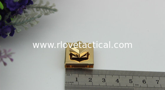 Most popular fashion square shape zinc alloy light gold twist lock hardware