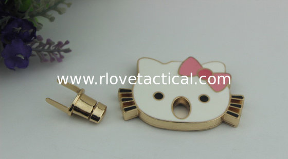 Beatiful hello kitty patter decorative light gold metal purse turn lock