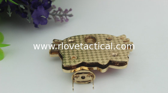 Beatiful hello kitty patter decorative light gold metal purse turn lock
