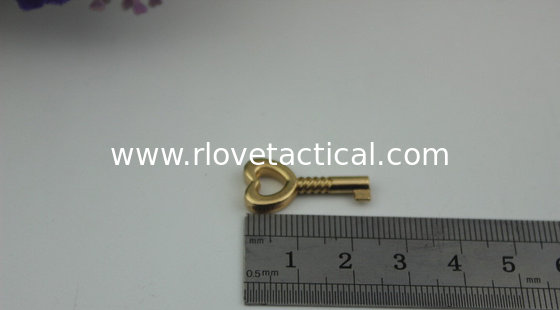 Luxury heart shape decorative light gold wedding padlock for purse