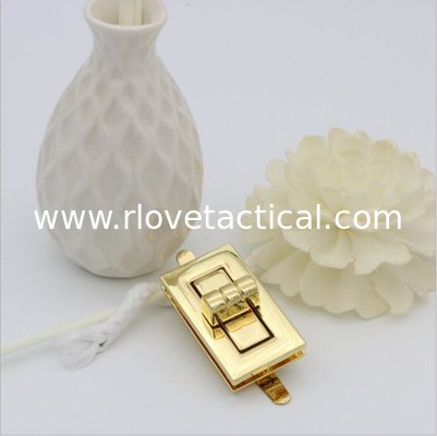 Newest custom simple rectangle light gold bag hardware twist turn locks