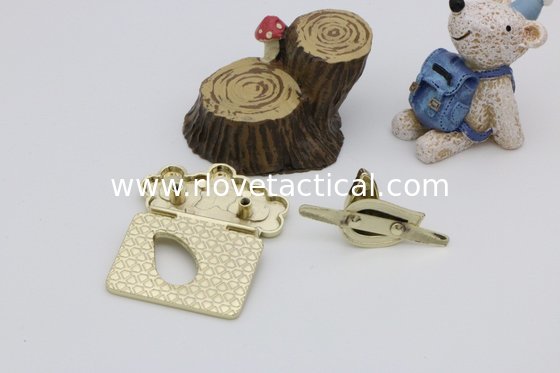 Best selling high end plating light gold leaf shape metal turn locks for handbag