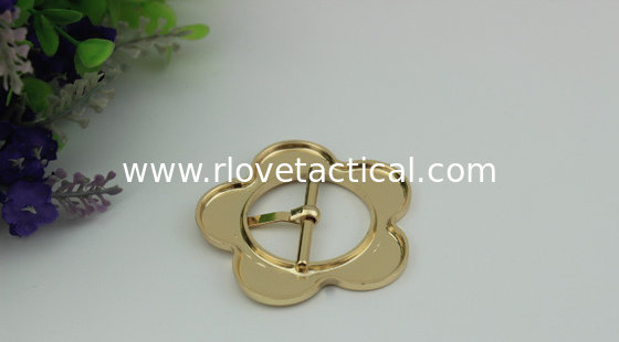 Design simple 32 mm light gold large flower belt buckle pin buckle bag cover head decoration for clothing hardware