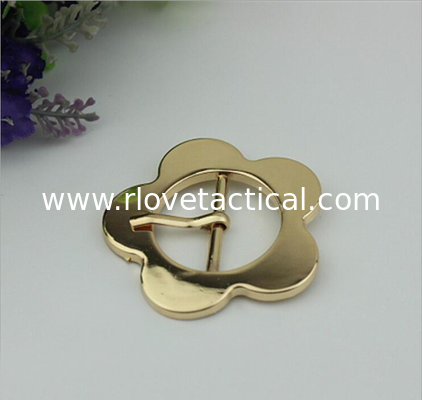 Design simple 32 mm light gold large flower belt buckle pin buckle bag cover head decoration for clothing hardware