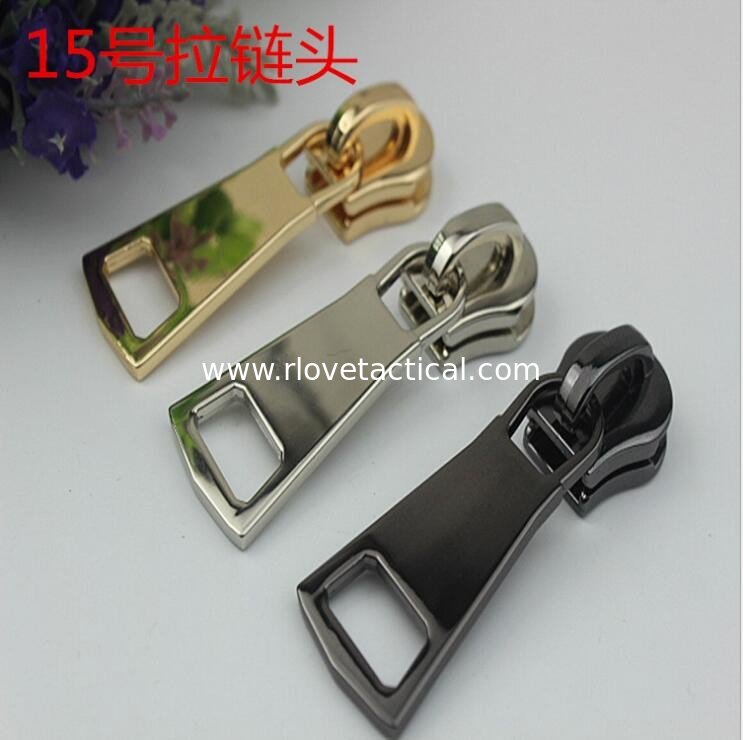 Factory price customized size zinc alloy light gold No.15 metal zipper slider with puller