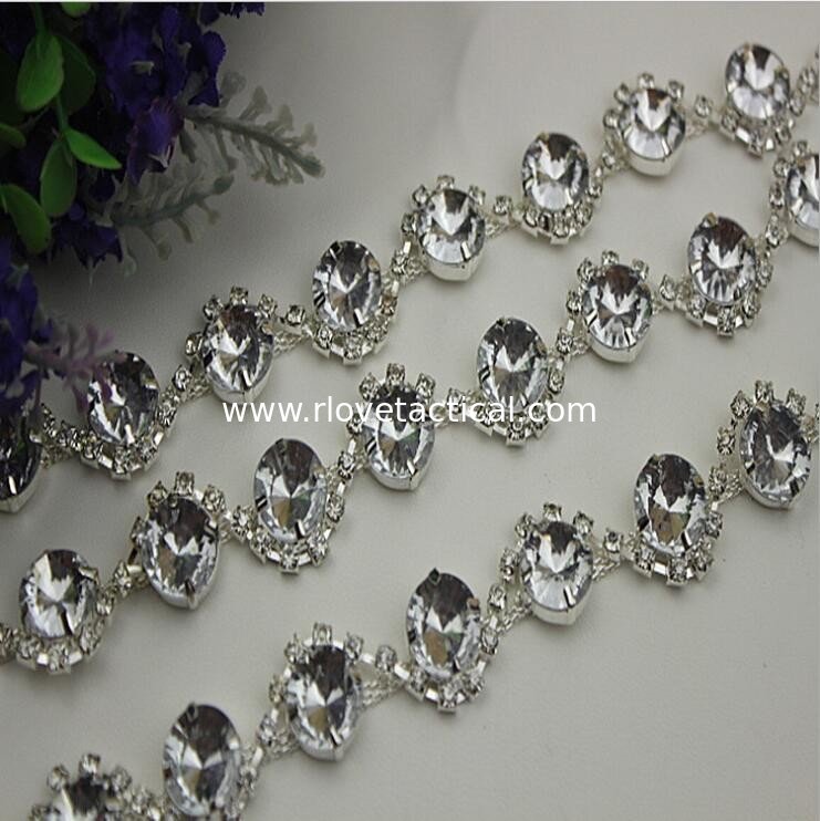 Beautiful customized silver color diamond hardware iron 17 mm luxury chain for bags