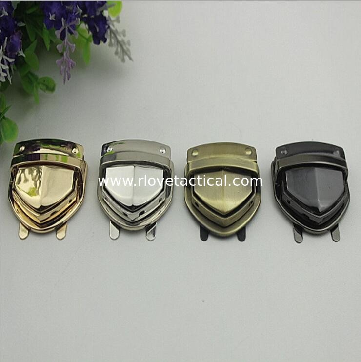 Custom various color zinc alloy handbag metal push locks wholesale