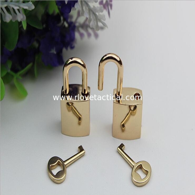 Korean style zinc alloy gunmetal color decorative lock with keys for bags