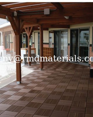 High-performing wood alternatives decking for garden decoration 310*310*25mm (RMD-D5) supplier