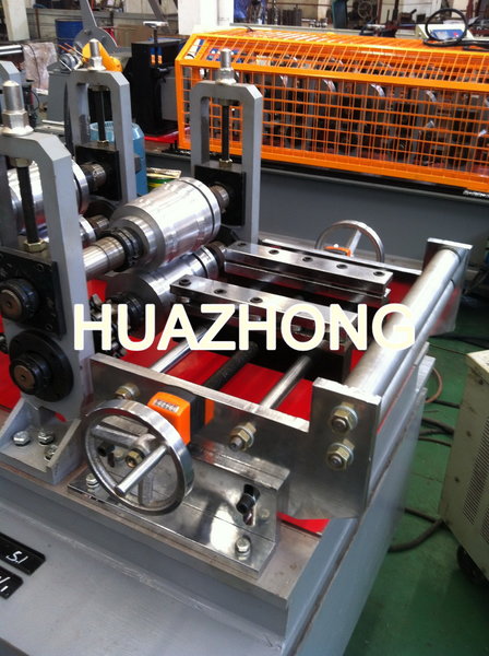 Jiangsu Huazhong Roll Forming Machine Co.,LTD. manufacturer production line