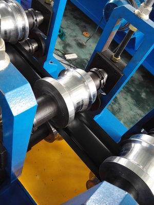 142mm rolling shutters door forming machine with 5-15m/min speed PLC control,include punching