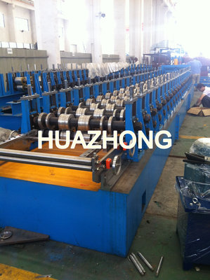 Single 0.8mm Thickness Sectional Garage Door Panel Roll Forming Machine for 550-800mm Coil Width