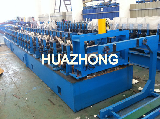 Single 0.8mm Thickness Sectional Garage Door Panel Roll Forming Machine for 550-800mm Coil Width