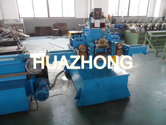 Fast 45mm rolling shutter slat forming machine for 0.22 - 0.35mm Thickness aluminum Material servo fly saw cutting