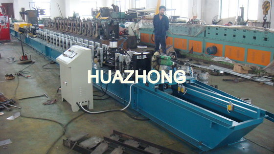 Pneumatic Servo Flying Saw Cutting  Rolling Shutter Machine , Roof Making Machine