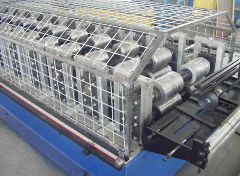 5.5KW 380V 50Hz wall angle forming machine  for  ‘L’ and 'U' profile with PLC control 5-15m/min