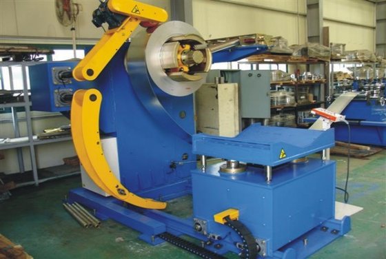 Hz-1000 Wall Sandwich Panel Making Machine For Double Side Steel With Poly Urethane And Rock Wool Inside