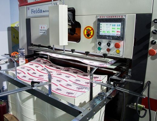 Professional  Automatic Die Cutting Machine FD970 * 640 For Lunch Box / Take Away Box