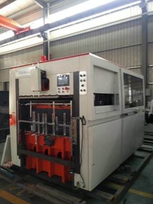 ROLL Automatic Flatbed Die Cutting Machine FD970X550 For Paper Bowl / Paper Cups