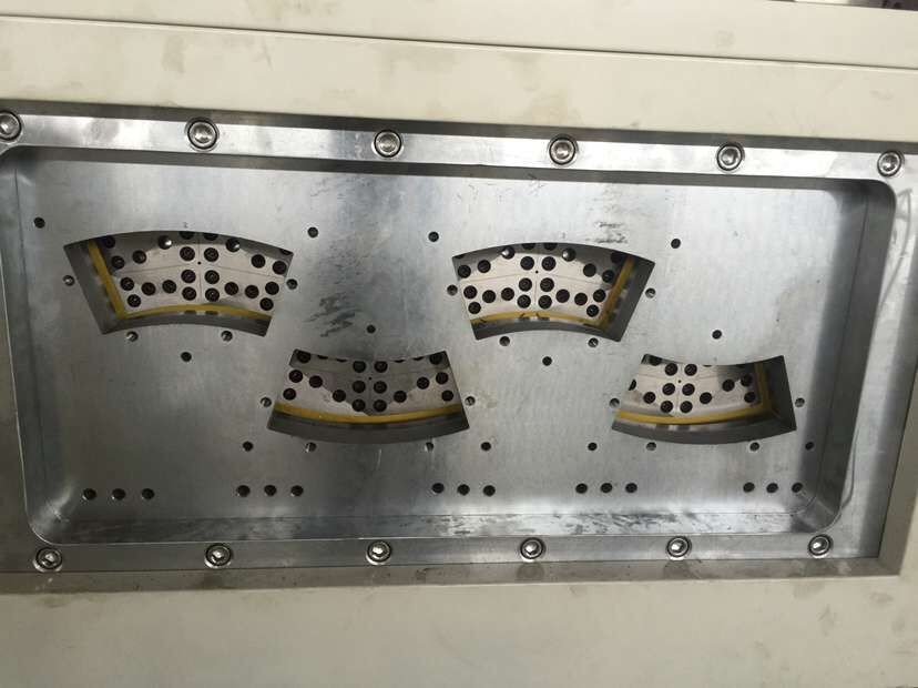 Flat Bed Die Cutting Machine , 320 times / min Paper Plate Punching Machine