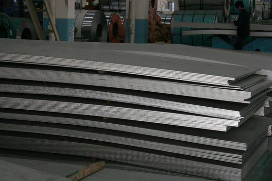 Commercial Carbon Hot Rolled Steel Plate Anti Erosion 1000mm - 2100mm Width